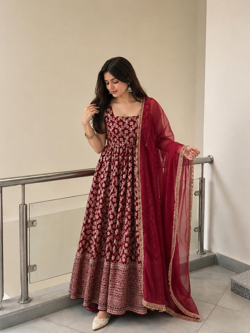 Chanderi Jacquard Butti Anarkali Set – Anjuclothing